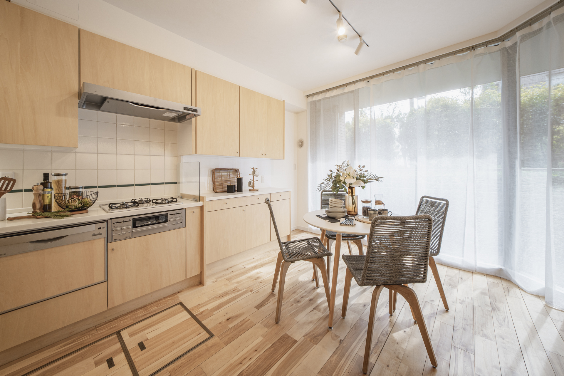 上野毛シティハウスノーステラス 約25帖のLDK、広々暮らせるメゾネットの住まい 東京の高級中古マンション／リノベーションマンションの【mitaina（ミタイナ）】