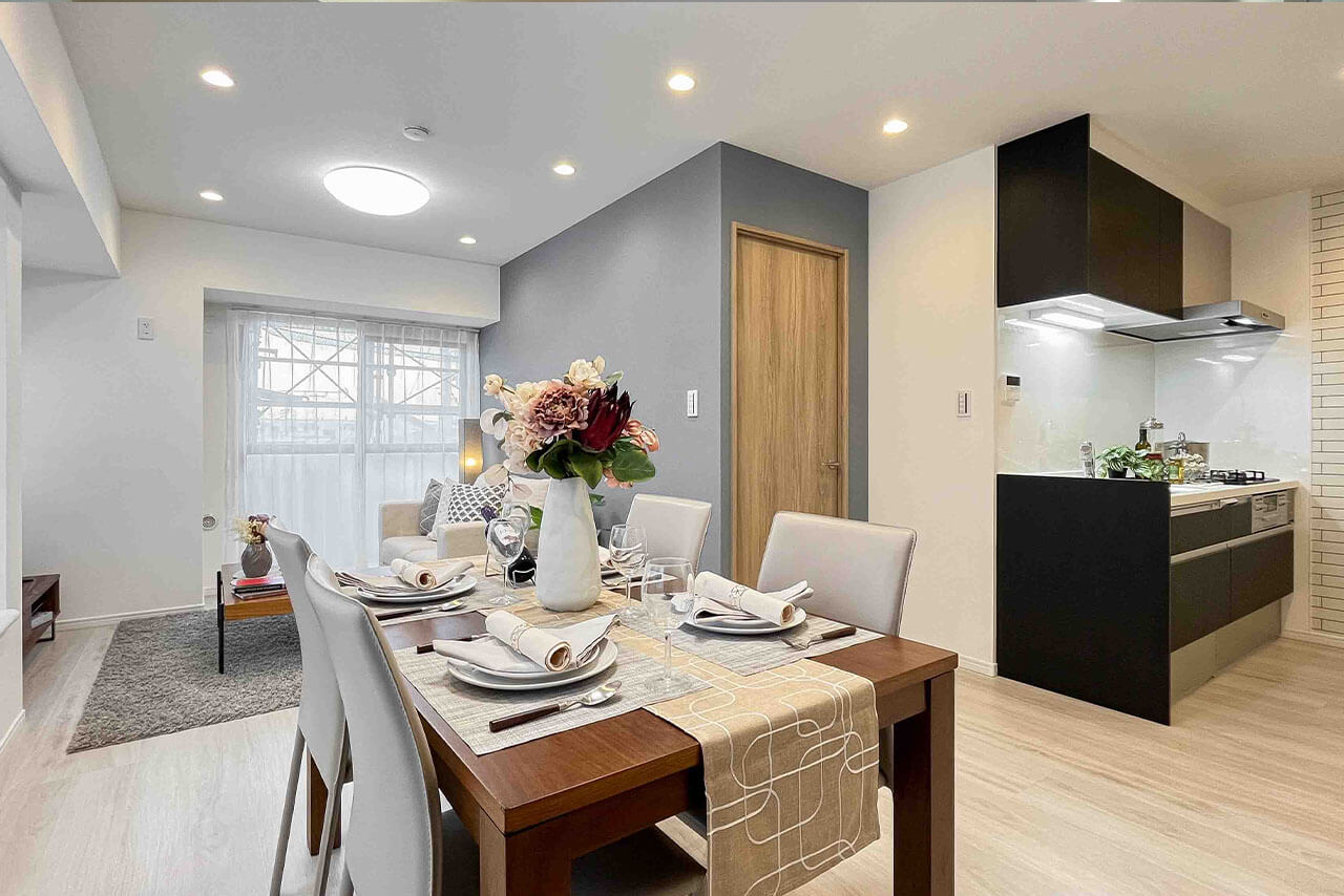 セザール世田谷松原 心地よさを与えてくれる、窓が多い2LDK 東京の高級中古マンション／リノベーションマンションの【mitaina（ミタイナ）】