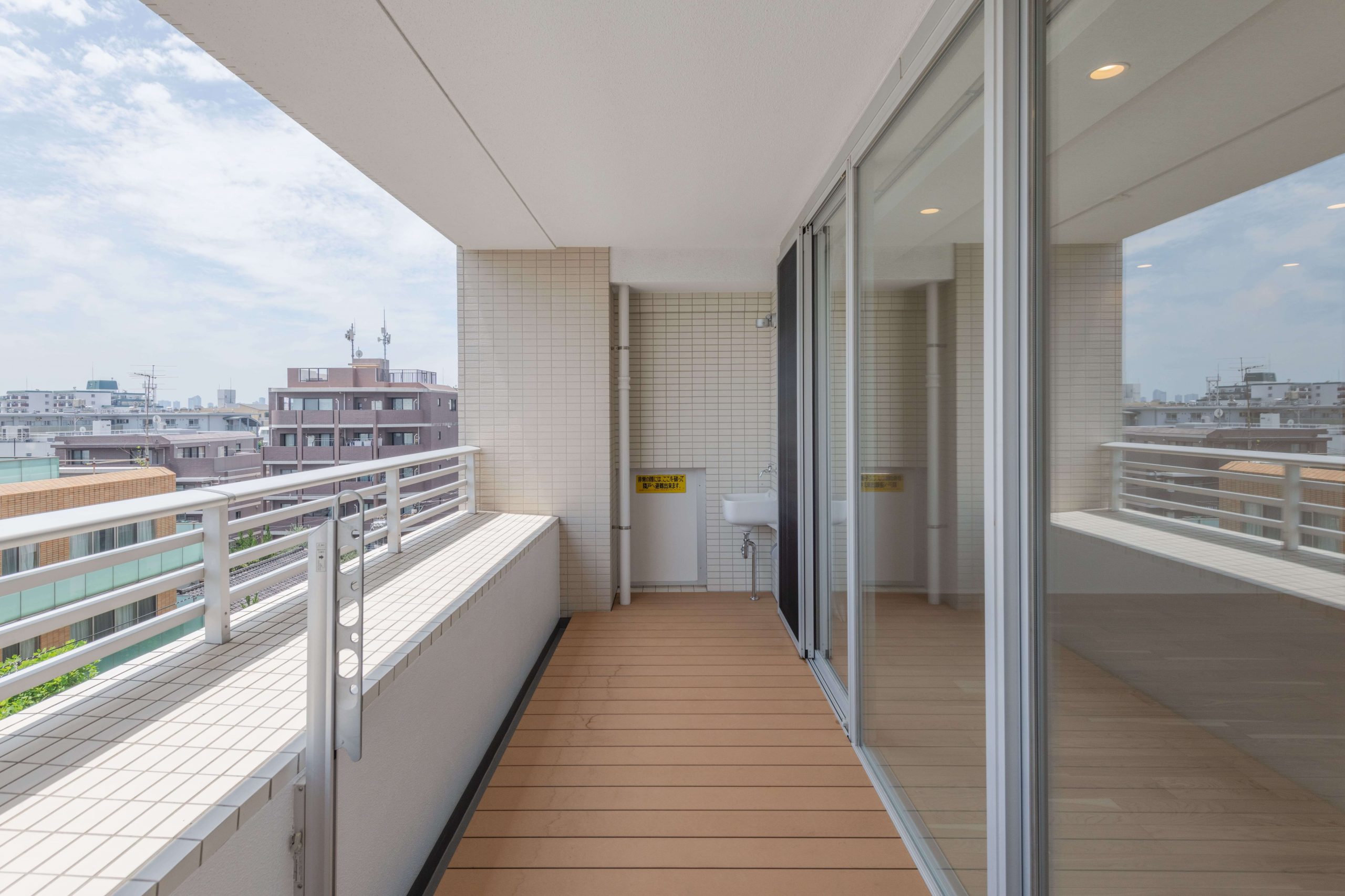 The目黒四季レジデンス ゆったり寛げる約18帖のLDK 東京の高級中古マンション／リノベーションマンションの【mitaina（ミタイナ）】