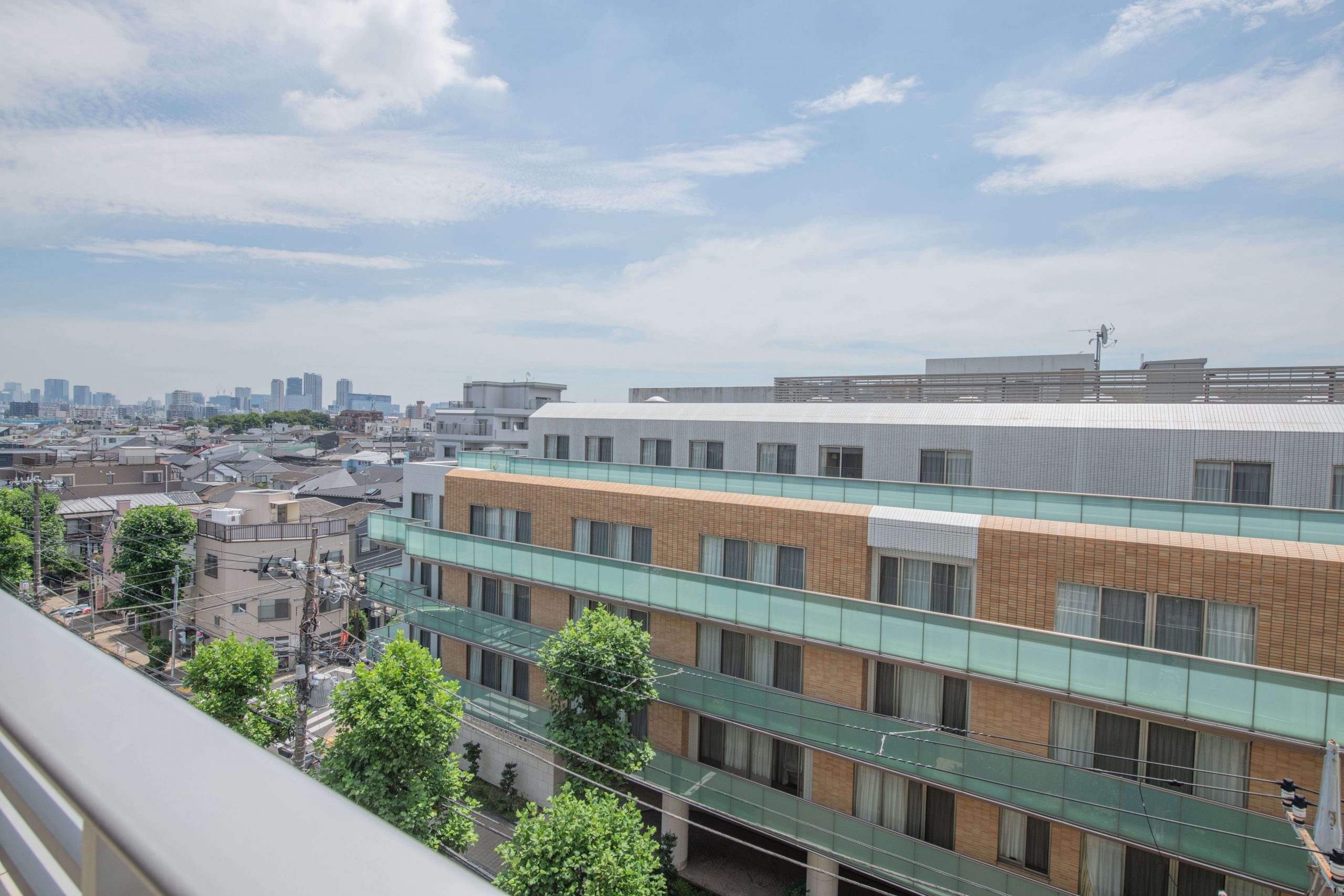 The目黒四季レジデンス ゆったり寛げる約18帖のLDK 東京の高級中古マンション／リノベーションマンションの【mitaina（ミタイナ）】