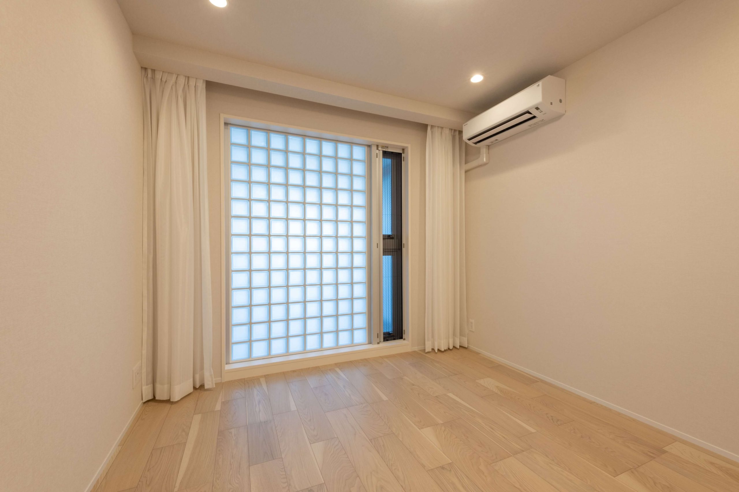 The目黒四季レジデンス ゆったり寛げる約18帖のLDK 東京の高級中古マンション／リノベーションマンションの【mitaina（ミタイナ）】