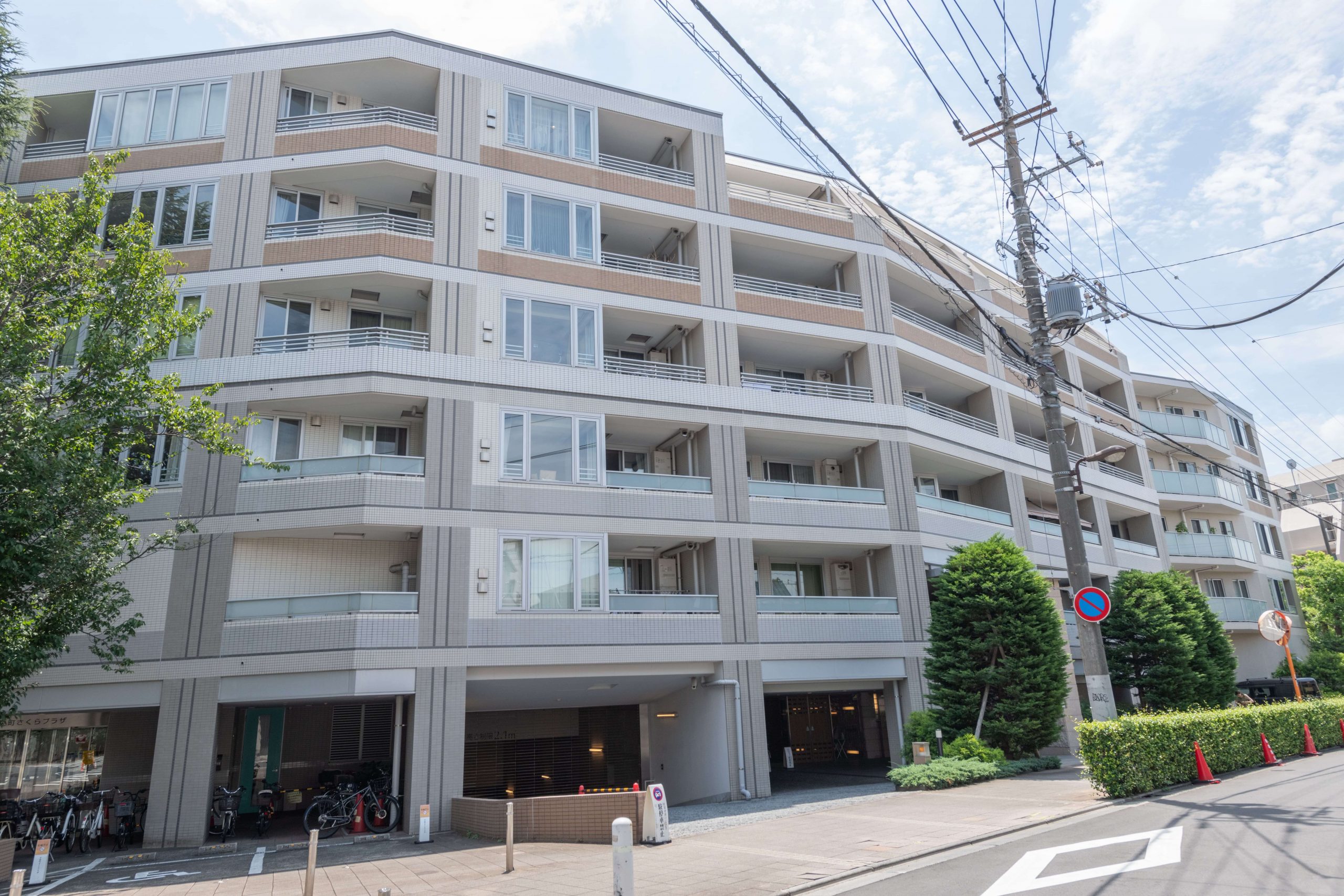 The目黒四季レジデンス ゆったり寛げる約18帖のLDK 東京の高級中古マンション／リノベーションマンションの【mitaina（ミタイナ）】