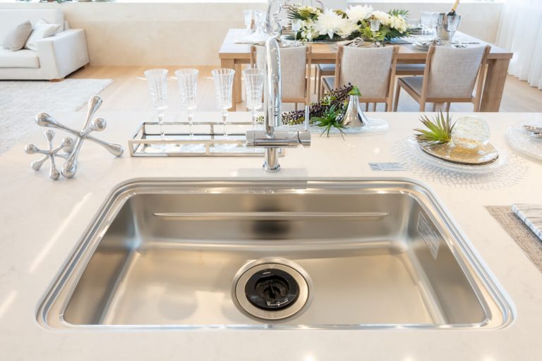 ザ・ハウス南麻布 南麻布に佇む高級レジデンス、170㎡超の開放感溢れる2LDK 東京の高級中古マンション／リノベーションマンションの【mitaina（ミタイナ）】