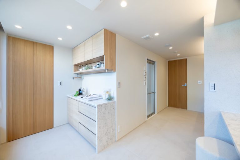 ザ・ハウス南麻布 南麻布に佇む高級レジデンス、170㎡超の開放感溢れる2LDK 東京の高級中古マンション／リノベーションマンションの【mitaina（ミタイナ）】