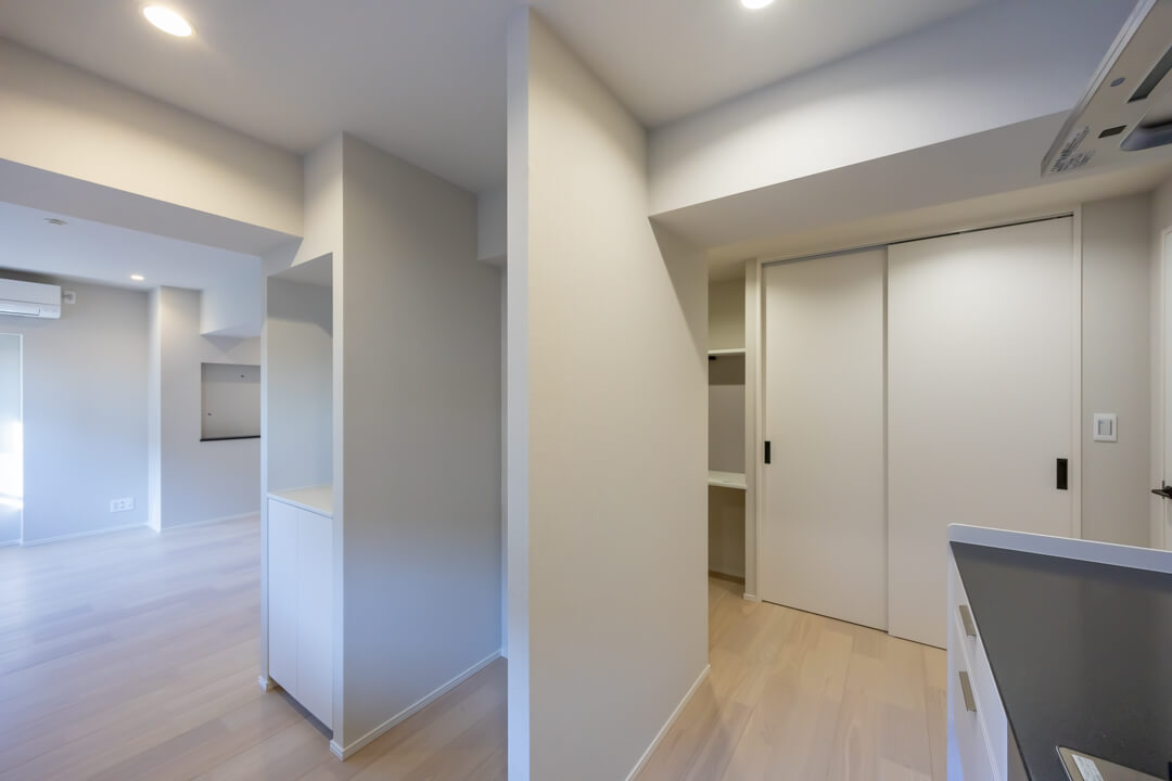 高輪パークマンション 高輪皇室邸隣接！ゆとりのある暮らしを叶える137㎡超えの3LDK 東京の高級中古マンション／リノベーションマンションの【mitaina（ミタイナ）】