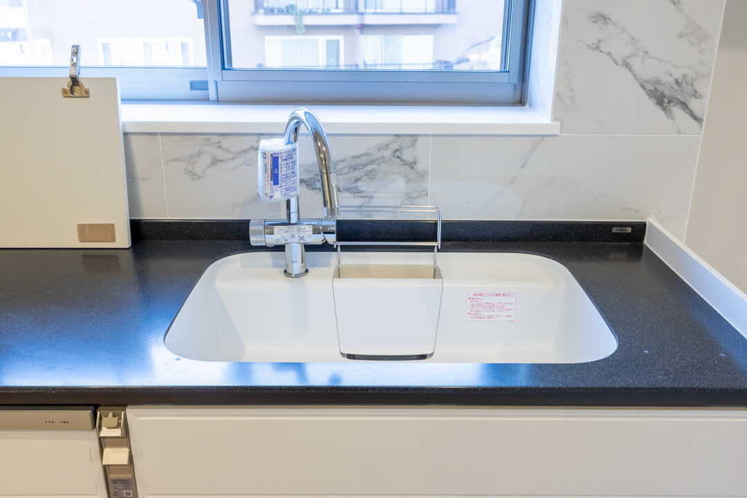 高輪パークマンション 高輪皇室邸隣接！ゆとりのある暮らしを叶える137㎡超えの3LDK 東京の高級中古マンション／リノベーションマンションの【mitaina（ミタイナ）】