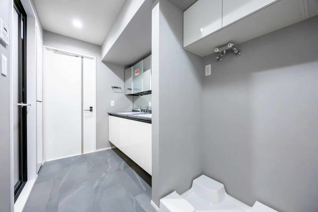 高輪パークマンション 高輪皇室邸隣接！ゆとりのある暮らしを叶える137㎡超えの3LDK 東京の高級中古マンション／リノベーションマンションの【mitaina（ミタイナ）】