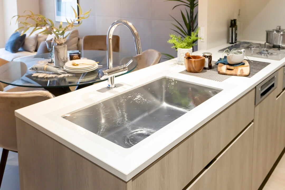 ブランズ六本木 駅から徒歩3分！六本木7丁目に佇む上質な2LDK 東京の高級中古マンション／リノベーションマンションの【mitaina（ミタイナ）】