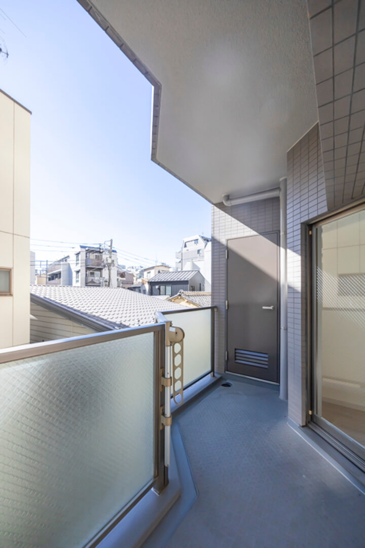 神楽坂 通風良好な2面バルコニー付き南向きの1LDK 東京の高級中古マンション／リノベーションマンションの【mitaina（ミタイナ）】