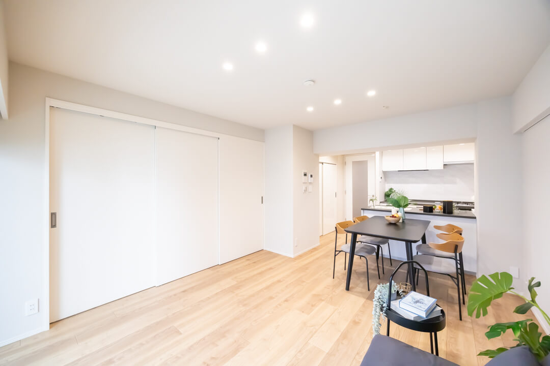 ドミール高輪 心地良い風が通り抜ける、2面バルコニー付の3LDK 東京の高級中古マンション／リノベーションマンションの【mitaina（ミタイナ）】