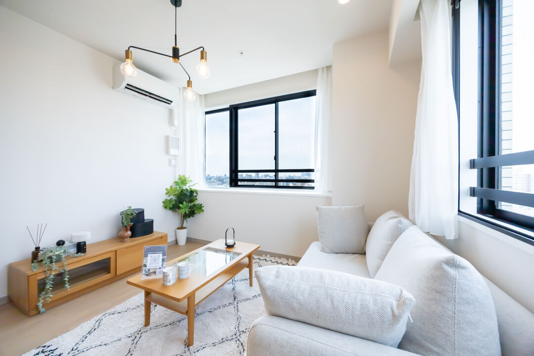 ルネ神楽坂 駅から徒歩1分、見晴らしのいい1LDK 東京の高級中古マンション／リノベーションマンションの【mitaina（ミタイナ）】